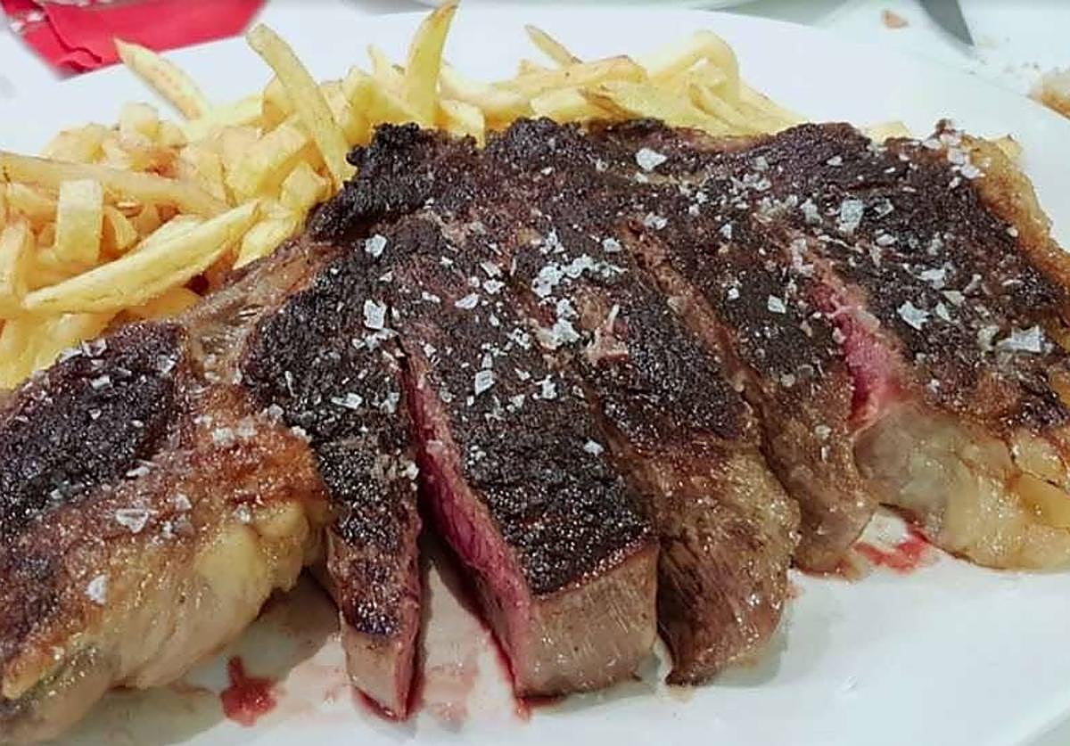 Menú chuleta por 25 euros a diez minutos de Bilbao | El Correo